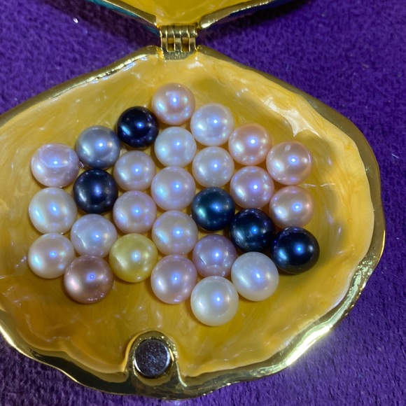 Jewelry | Clam Shell With Pearls | Poshmark